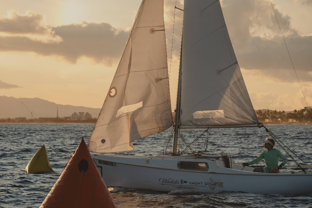 Cal 20 Lessons - Waikiki Yacht Club